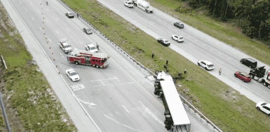 At Least 5 Hurt in Collier County I-75 Rollover Crash